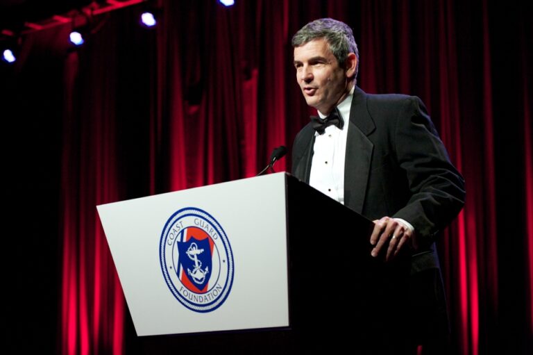 HII PRESIDENT AND CEO MIKE PETTERS HONORED AT THE SALUTE TO THE UNITED ...
