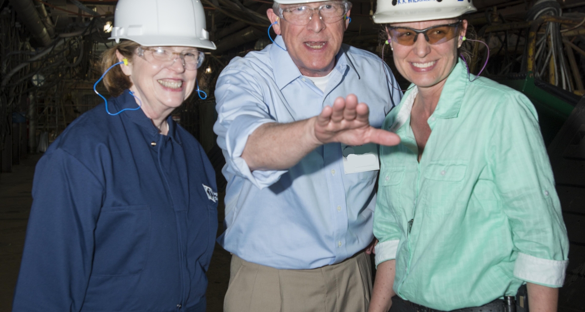 SEN. ROGER WICKER VISITS INGALLS SHIPBUILDING - HII