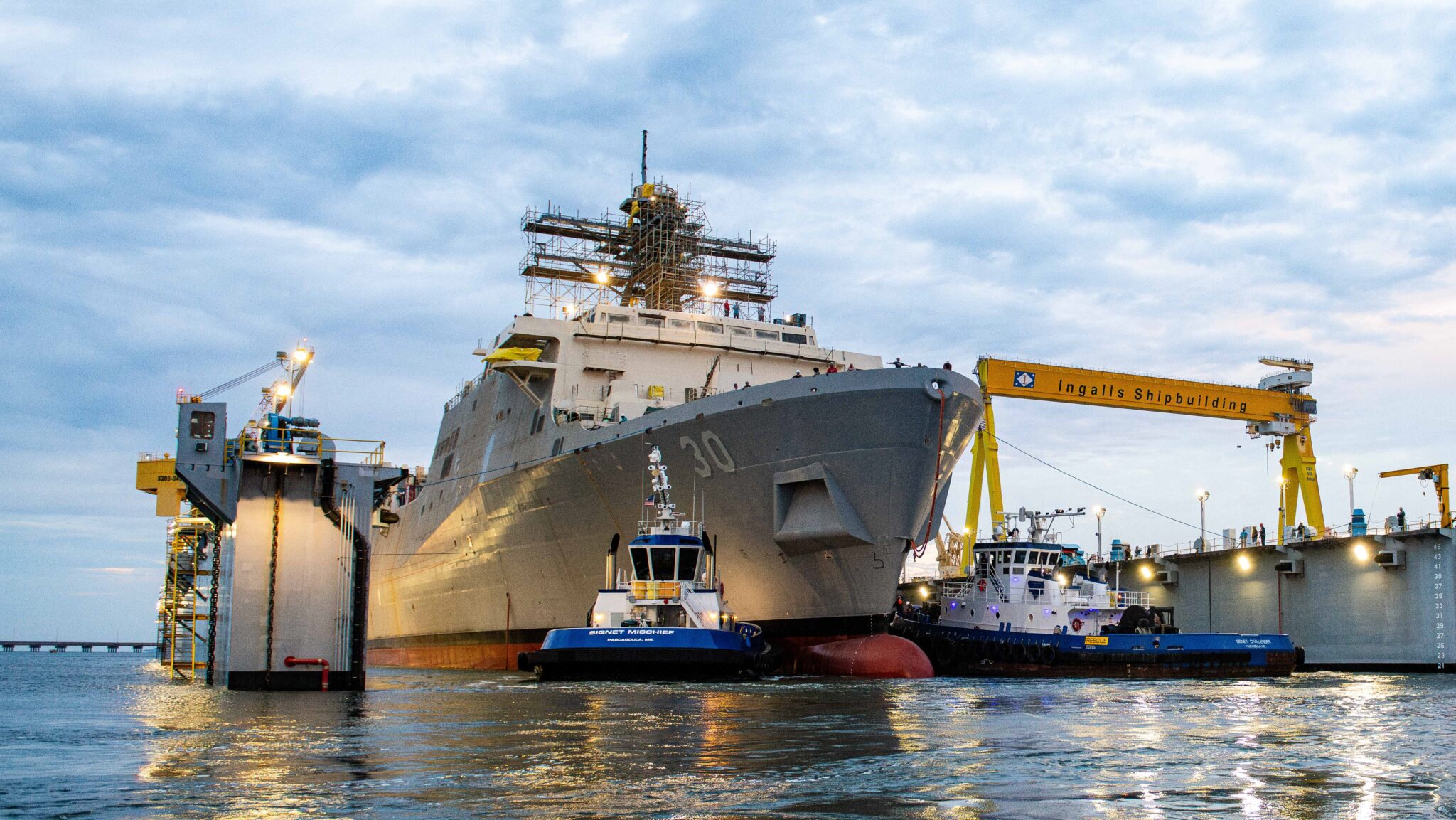 HII LAUNCHES AMPHIBIOUS TRANSPORT DOCK HARRISBURG (LPD 30) - HII