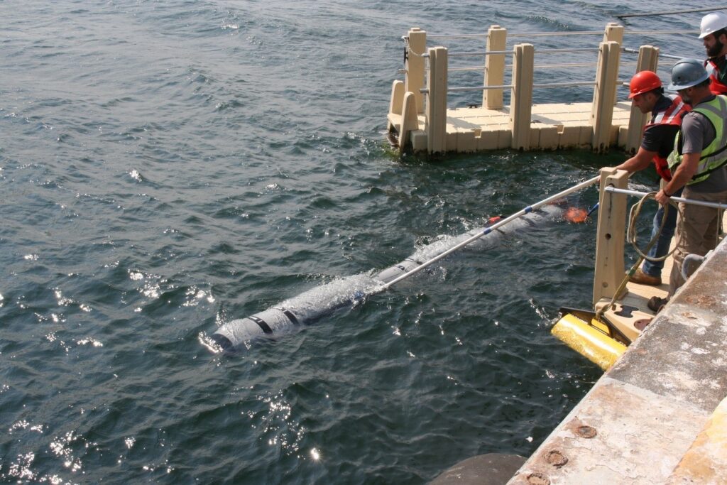 REMUS 620 Conducts First Torpedo Tube Recovery and Swimout - HII